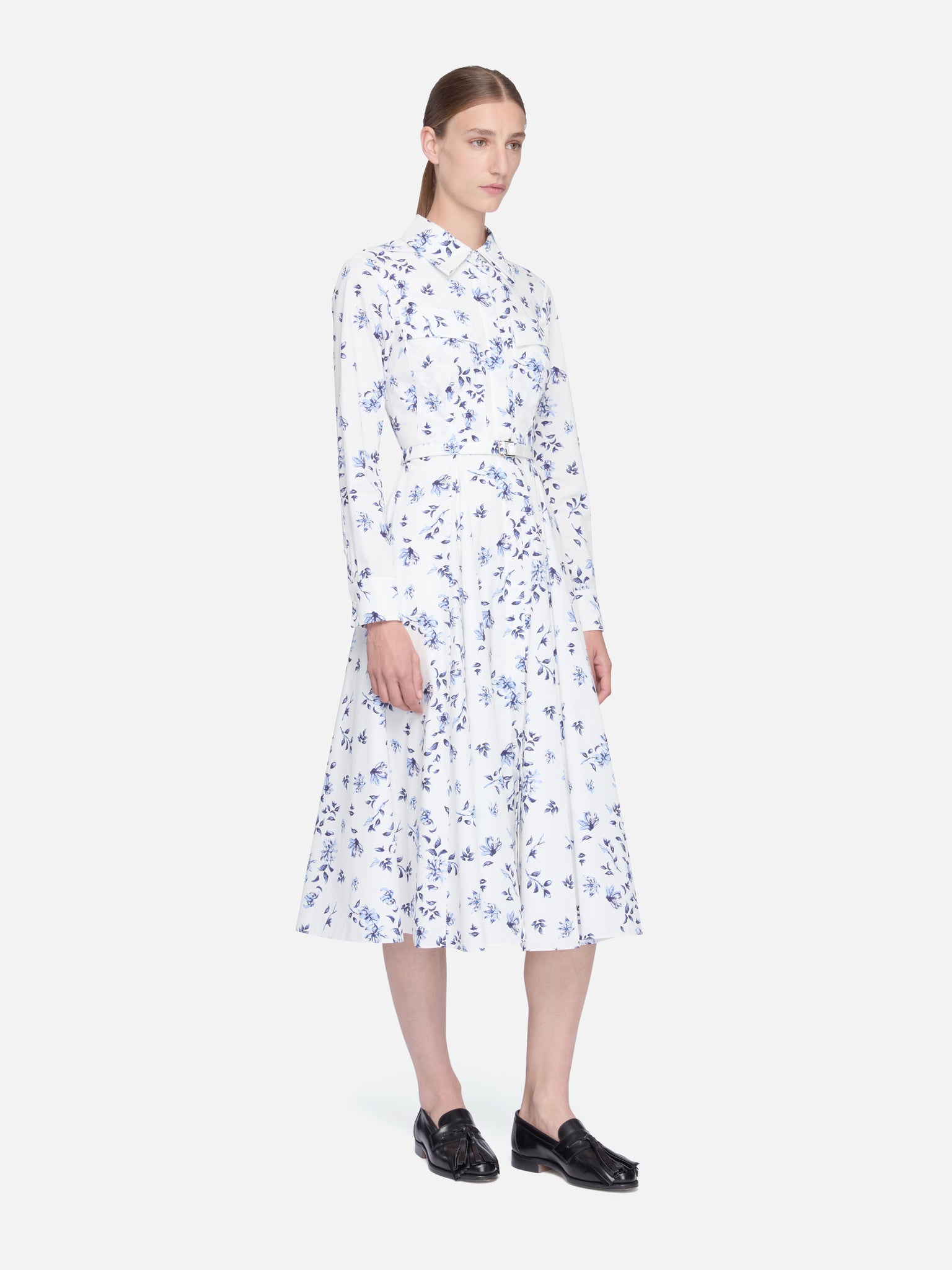 Emmalyna Dress in Blue Scattered Daisies on White Cotton– Emilia Wickstead